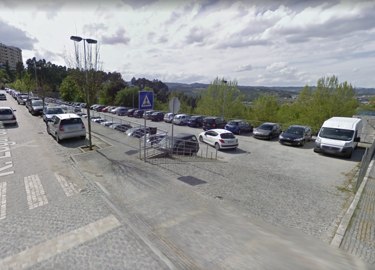 Parque de Estacionamento da Rua Edgar Cardoso temporariamento encerrado ...